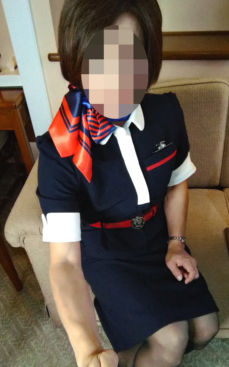 【制服】日本航空（JAL）のキャビンアテンダント（CA）制服を着用 | フォーマル女装十和子の挑戦