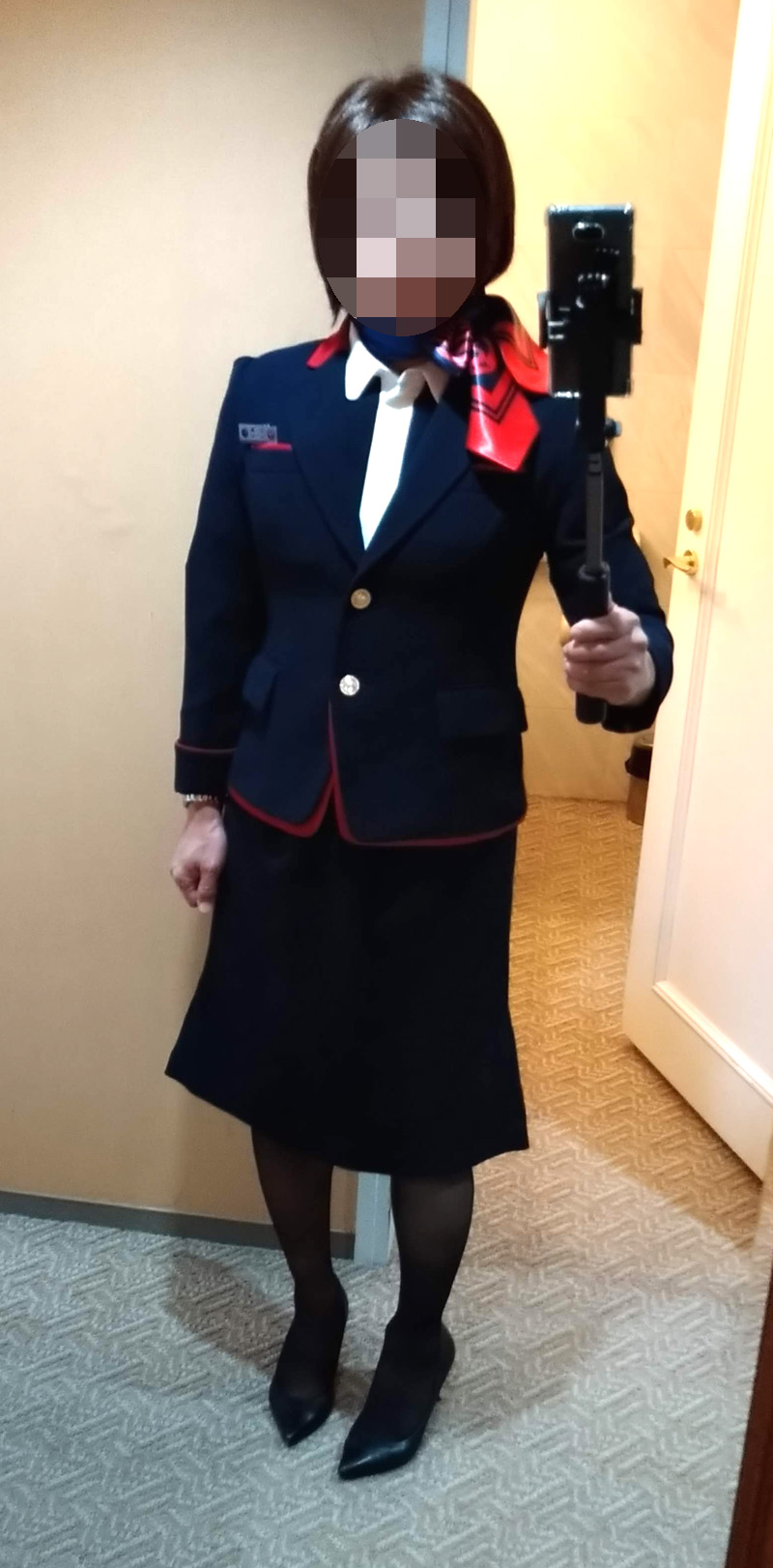 【制服】日本航空（JAL）のキャビンアテンダント（CA）制服を着用 | フォーマル女装十和子の挑戦