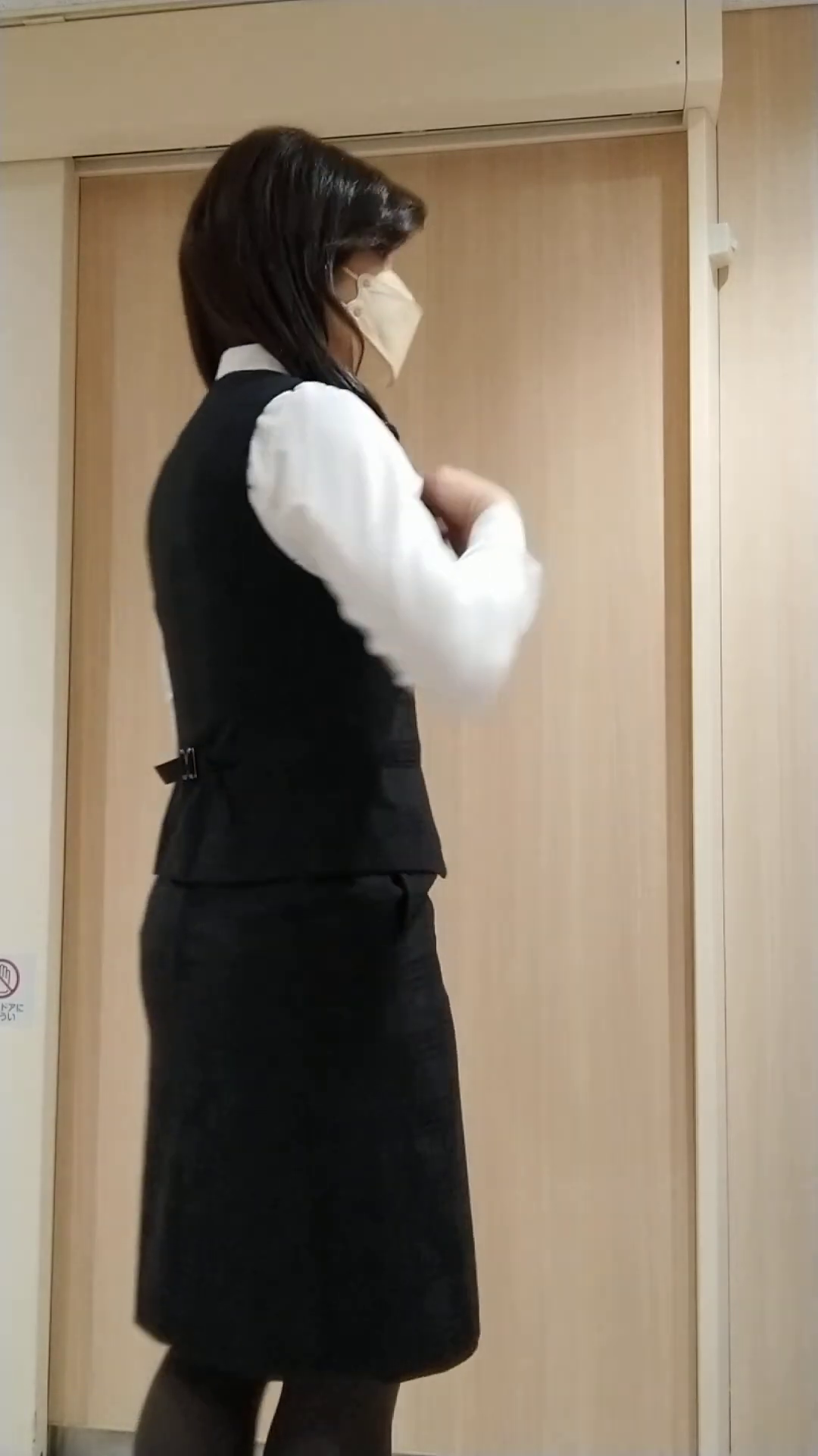 【制服】OL制服で自転車通勤、でもおサボりOLに【成りきり】 | フォーマル女装十和子の挑戦